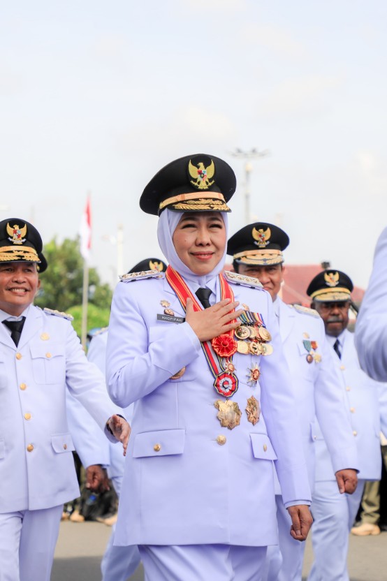 Resmi Dilantik Presiden sebagai Gubernur dan Wagub Jatim 2025-2030, Khofifah-Emil Siap ...